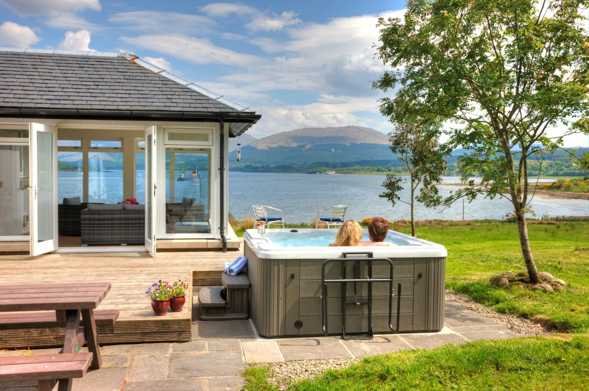 Holiday Cottages with Loch Views in Scotland | Best Scottish Cottages