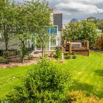 Holiday Cottages with Loch Views in Scotland | Best Scottish Cottages