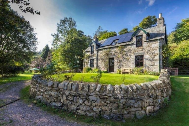 Cottages & Lodges with Hot Tubs in Scotland | Best Scottish Cottages